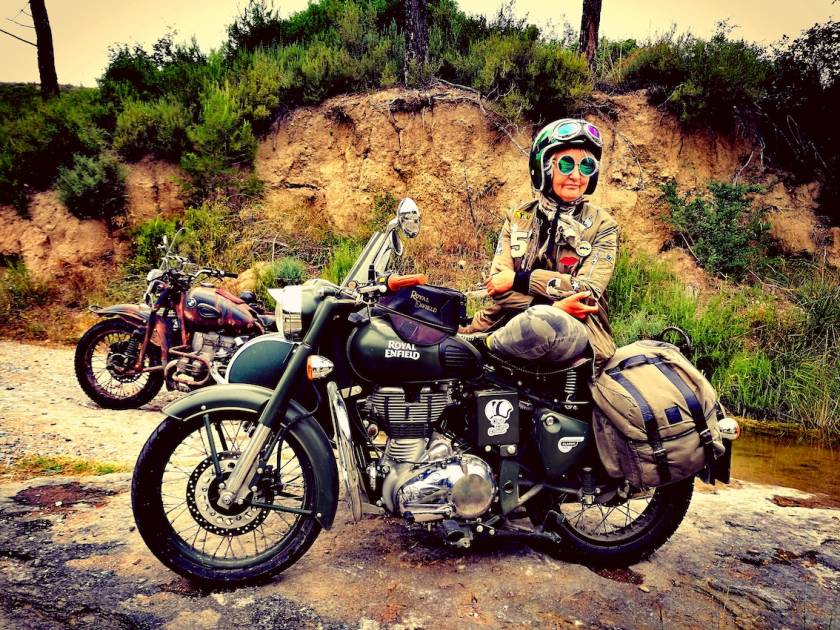 Motorcycle touring and cruiser tour Emporda on sidecar Royal Enfield ...