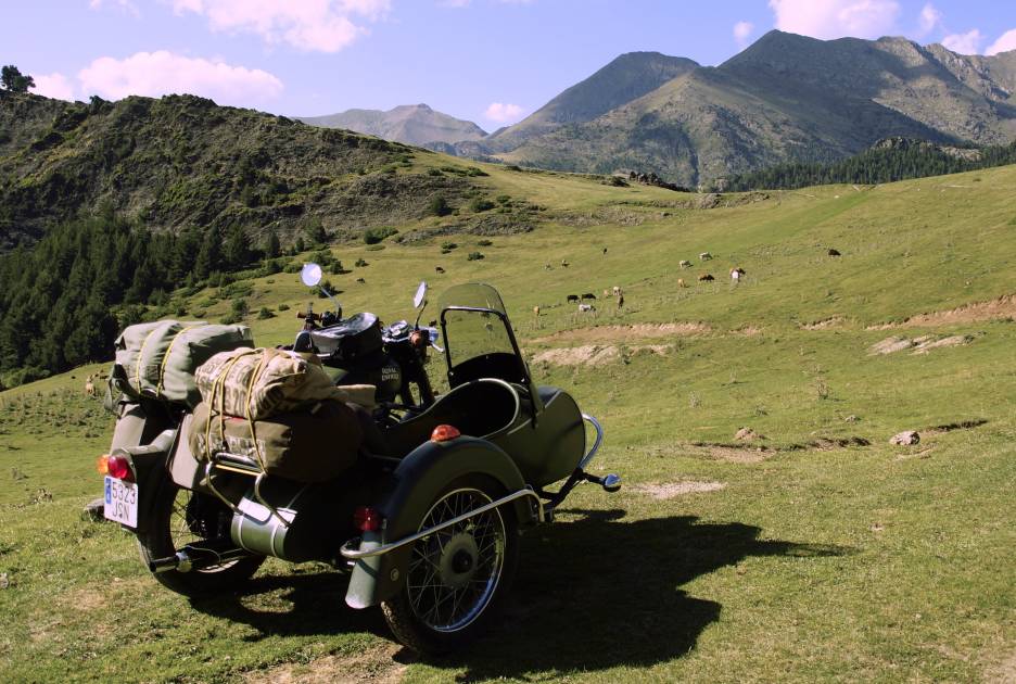 Motorcycle touring and cruiser tour Prepyrinaic on Royal Enfield ...